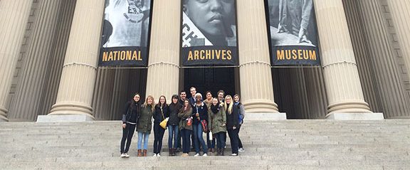 Alternative Breaks | Community Outreach